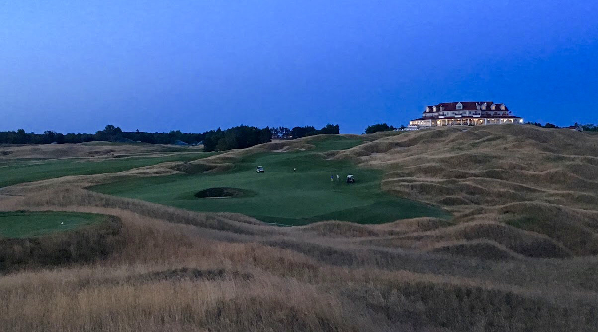 SUNSET SPECTACULAR AT ARCADIA BLUFFS – GEEKED ON GOLF